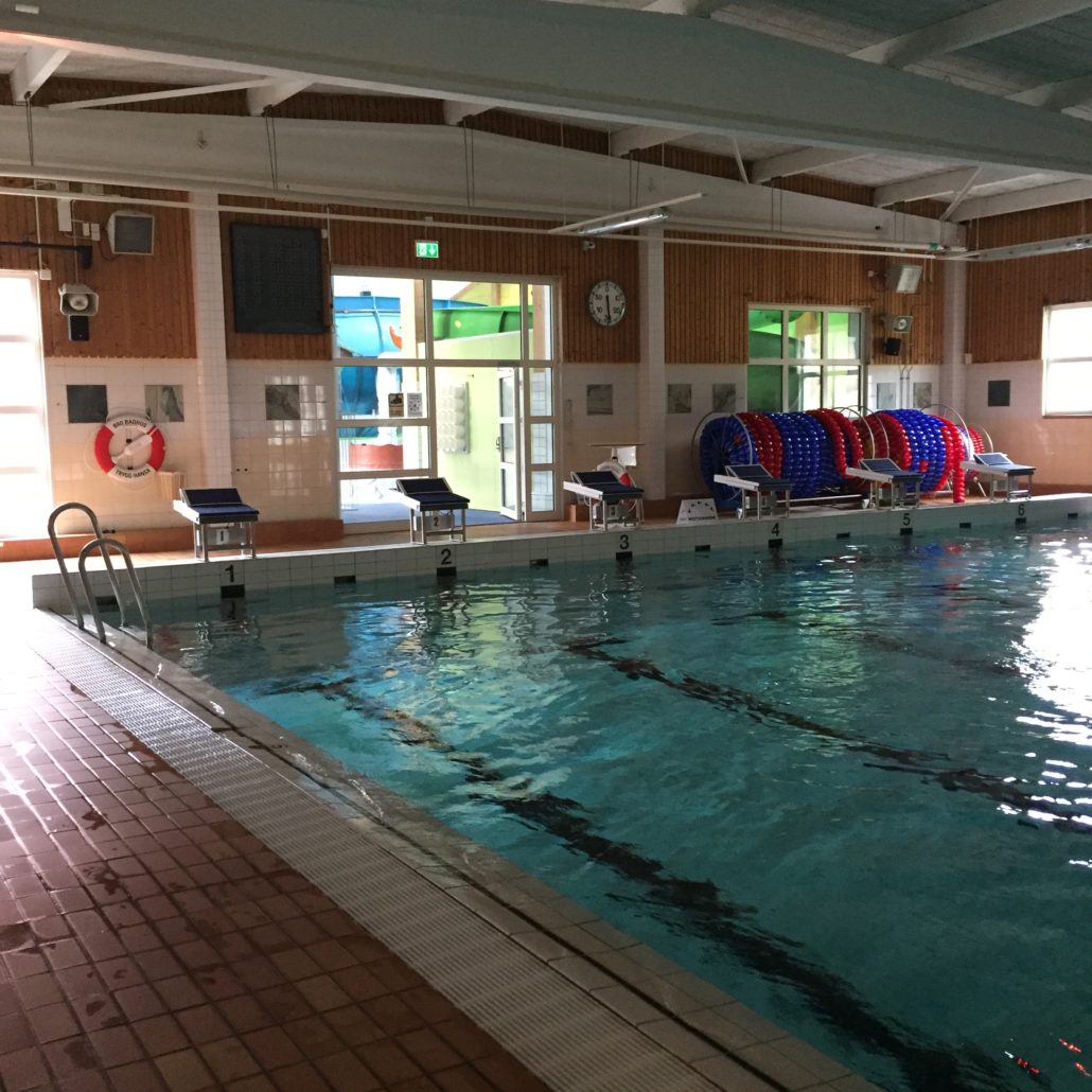 Bro Simhall badbevakar med Hjälpknappen - LOTS Security AB